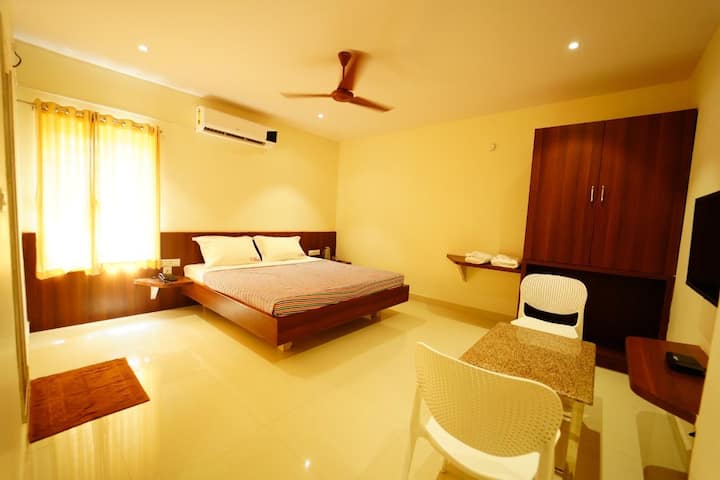 Best For Couples, Corporates And Friends - 蒂魯帕蒂