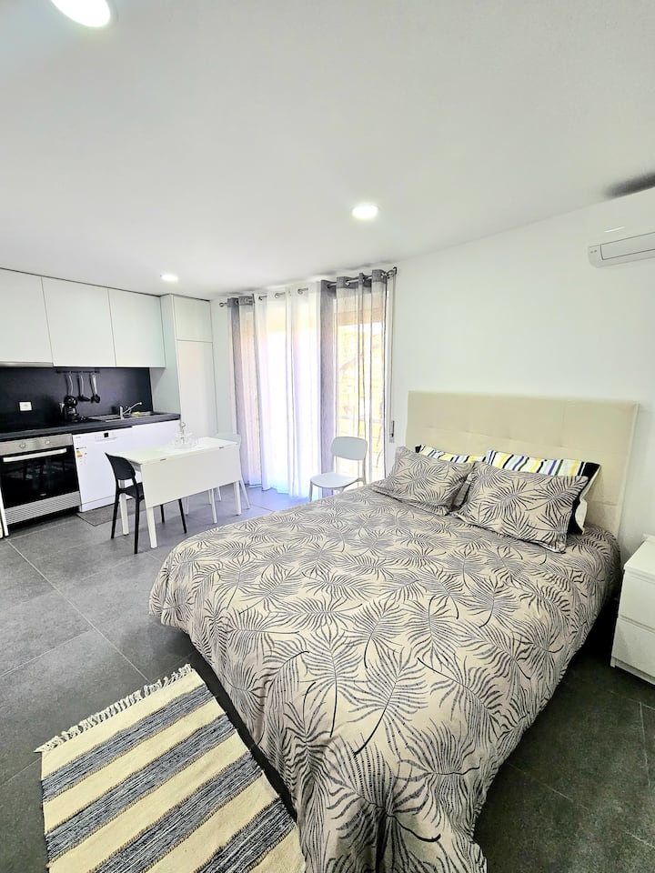 Casa Vinhas- Your Retreat In The Heart Of The City - Macedo de Cavaleiros