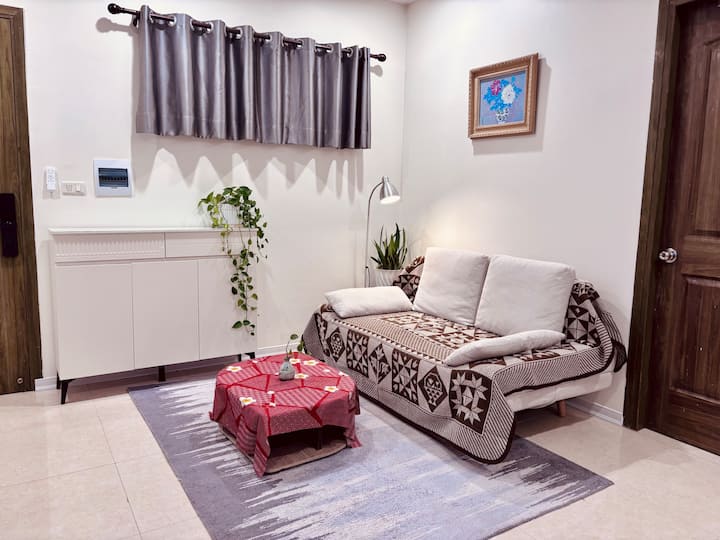 Cozy Modern 2br | Quiet • Clean • 2 Baths - Vientiane