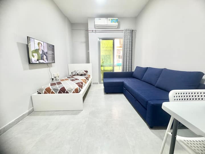 Central 2br – Quick Commute To Dubai - Charjah