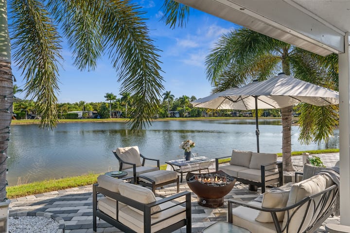 Naples Lakeside Retreat - Vineyards, FL