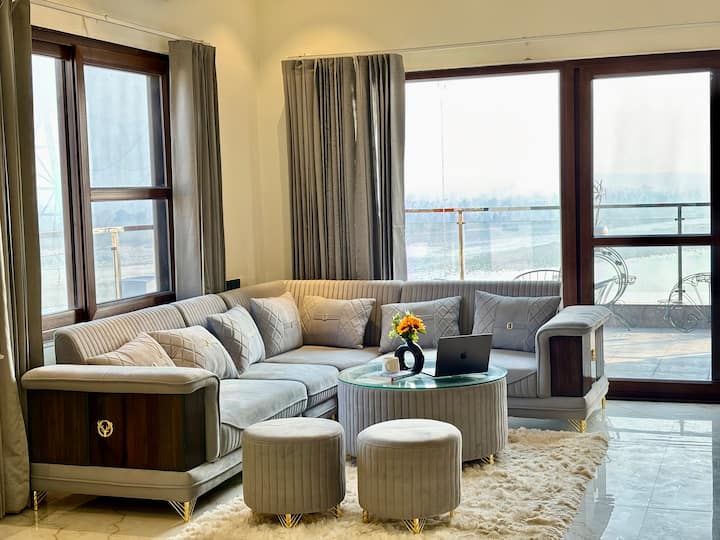 River Luxe Penthouse - Rishikesh