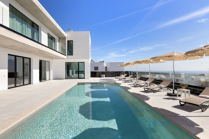 Lanzarote Beyond Tias - Puerto del Carmen