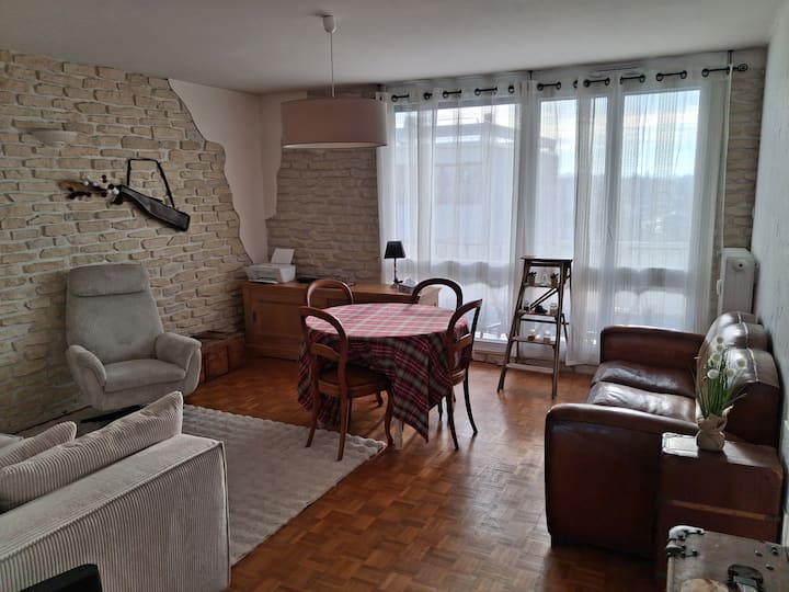Appartement F4, Proche Centre Ville De Sens. - Sens