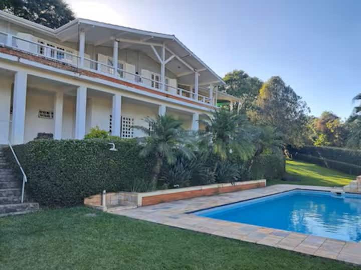 Acolhedora Casa De Campo Em Atibaia - Atibaia