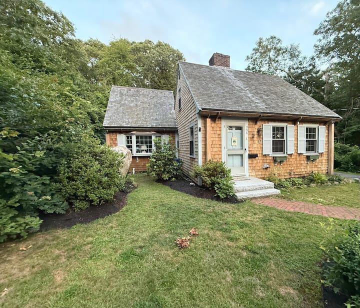 Hidden Haven Getaway - Falmouth, MA