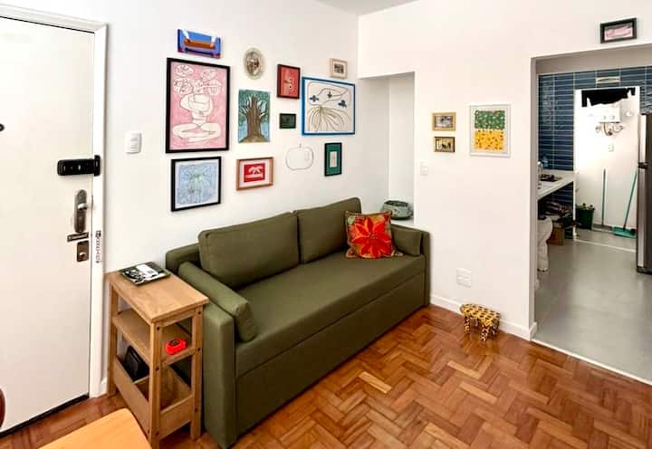 Reformado Entre A Praia De Ipanema E Copacabana - Brazil