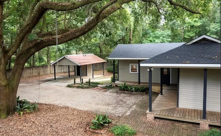 "The Bayou Retreat" Only 30 Mins From New Orleans! - Slidell, LA