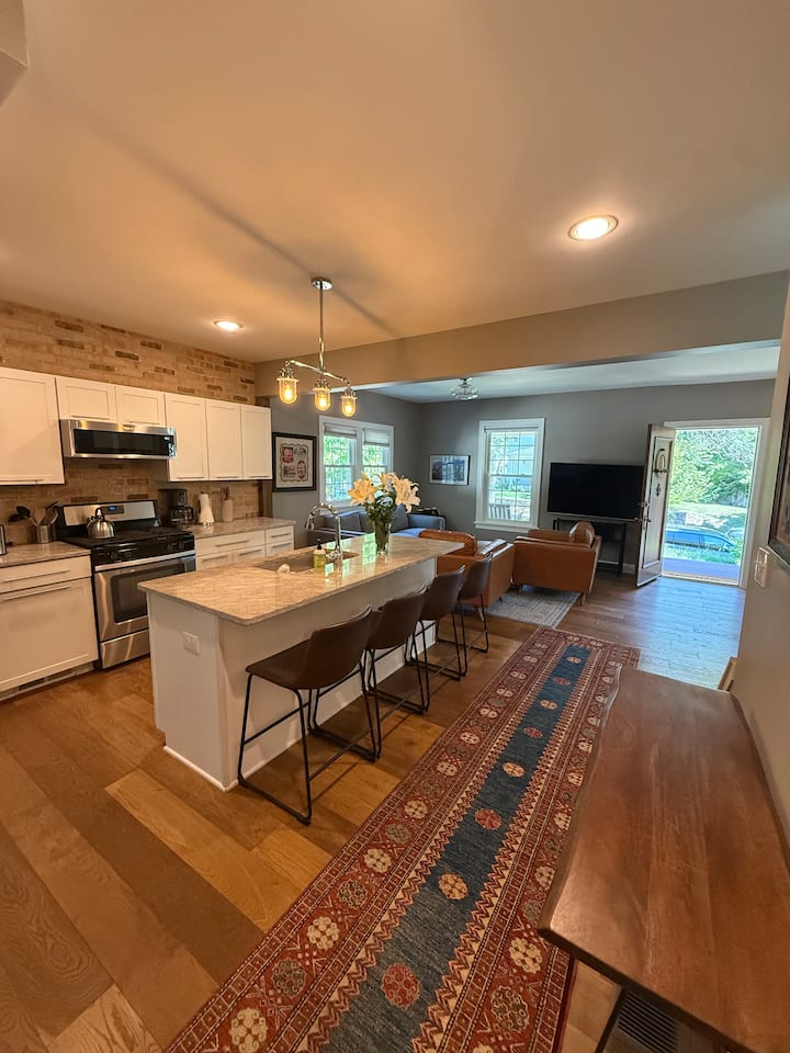 Cozy Home In Excelsior - Eden Prairie, MN