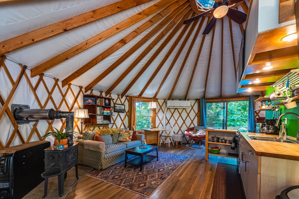 Cozy Yurt at New River Gorge - Yurts for Rent in Fayetteville, West ...