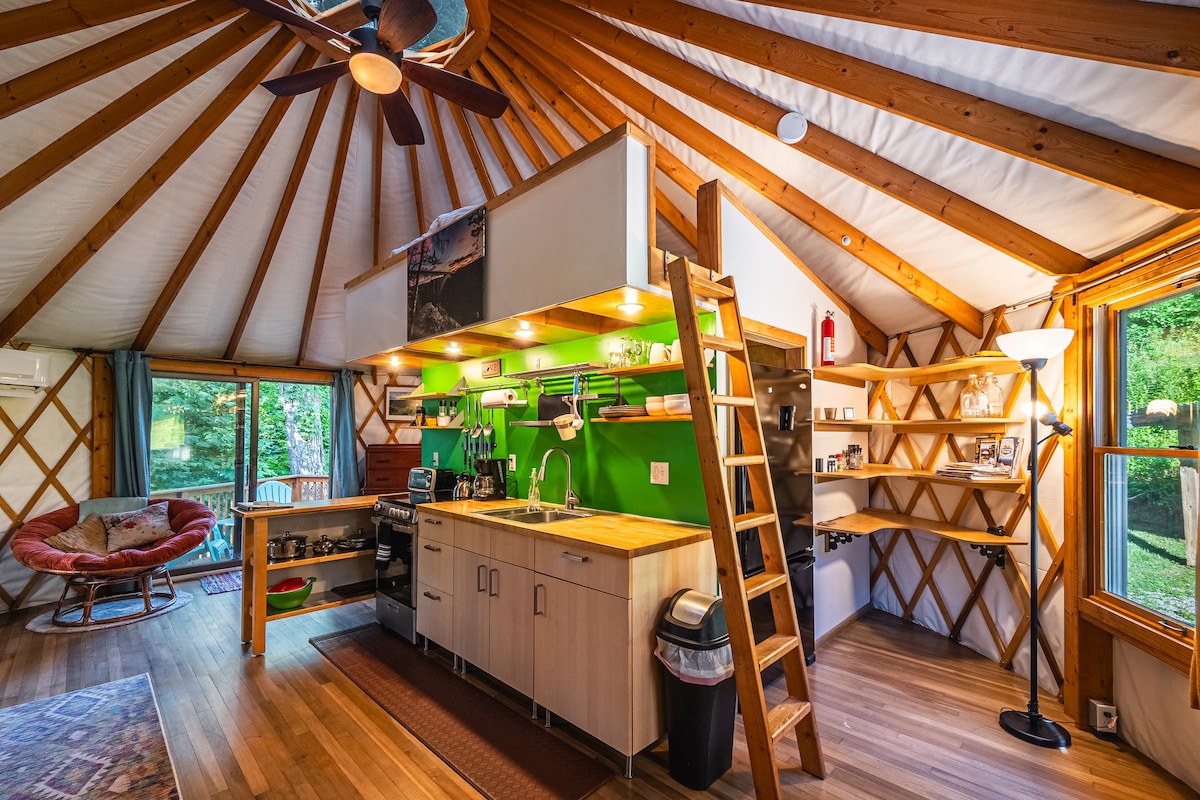 Cozy Yurt at New River Gorge - Yurts for Rent in Fayetteville, West ...