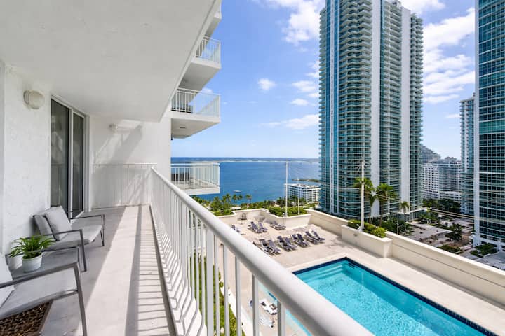 Prime Brickell Stay With Pool, Gym & Parking - Miami