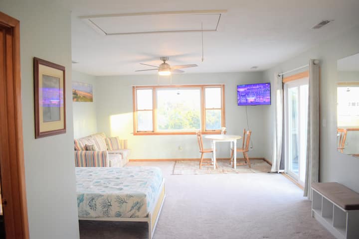 The Crumbungalow - Frisco, NC