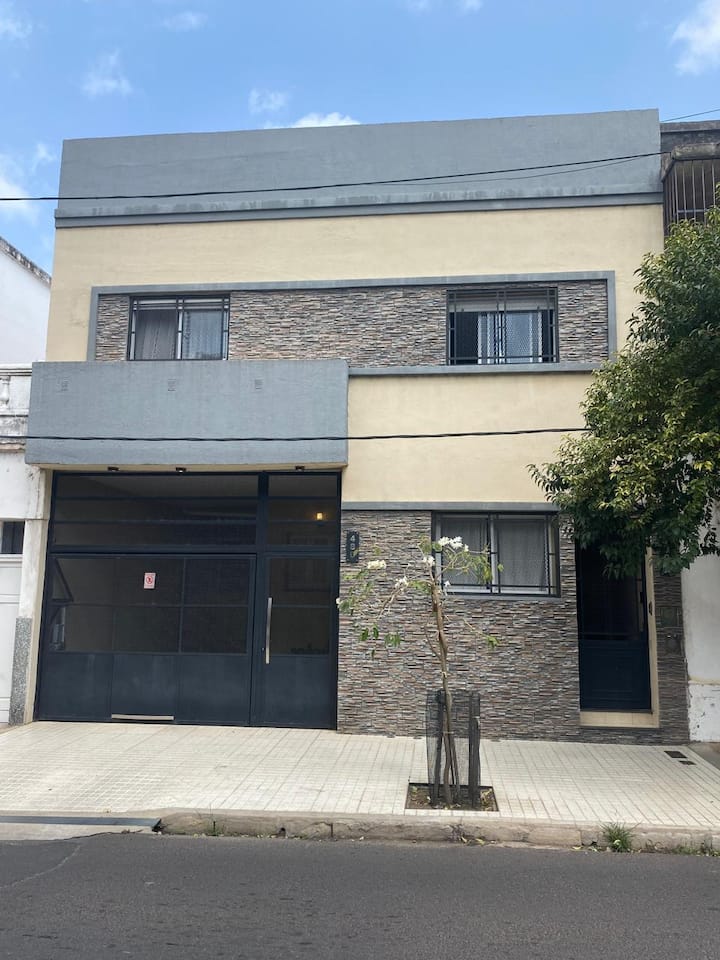 Casa En Corrientes, Barrio Camba Cua. - Corrientes, Argentina