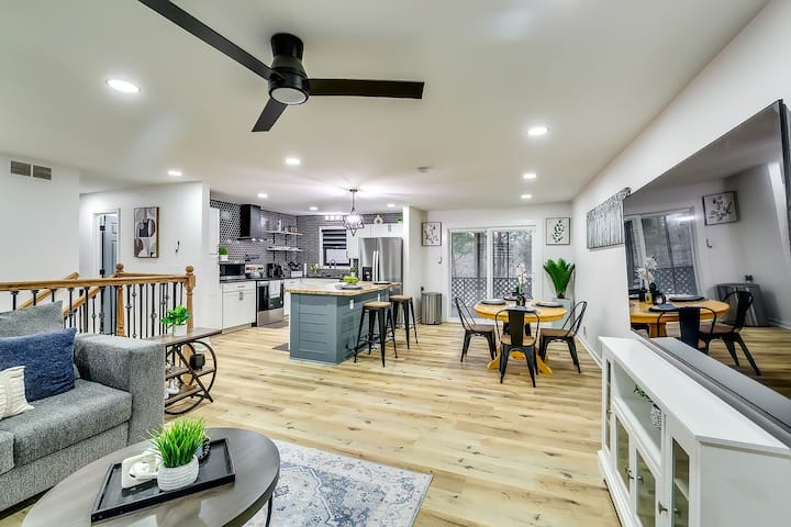 3 Bedroom, 3 Bath, Peaceful Meets Convenience - Riverdale, GA