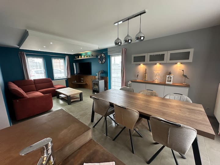 Jolie Maison, 4 Chambres Avec Jacuzzi, Sauna. - Paliseul