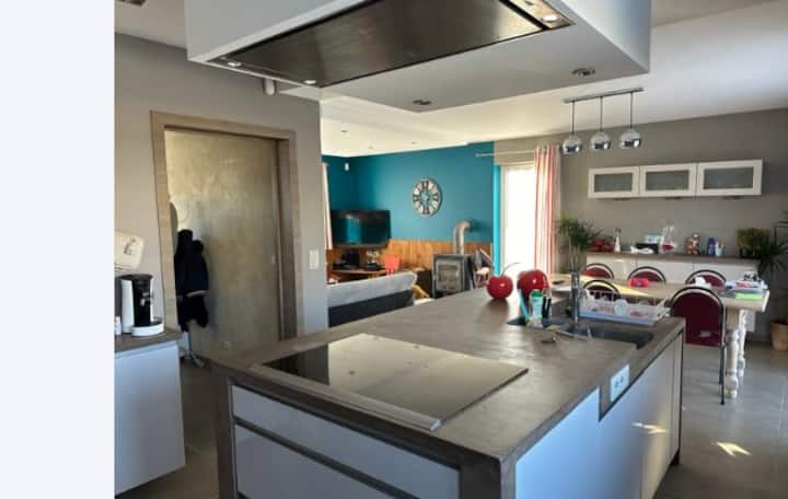 Jolie Maison Entièrement éQuipée, 4 Chambres. - Paliseul