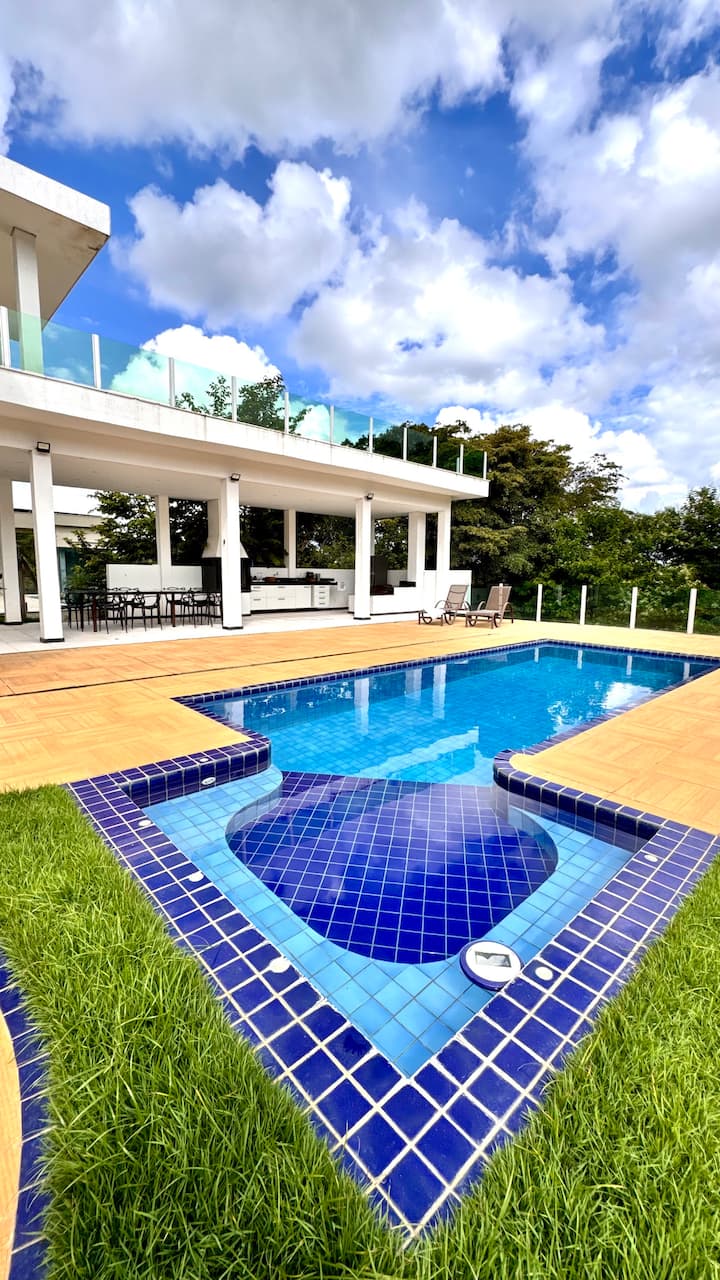 Casa Espetacular No Melhor Condomínio Da Cidade! - Confins