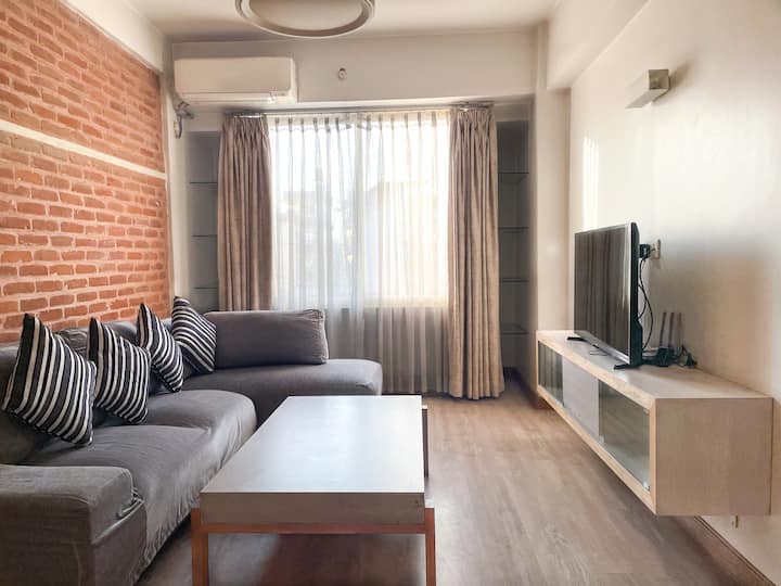 Spacious Modern 2bhk In Sanepa | Ac, Parking & Gym - Kathmandu