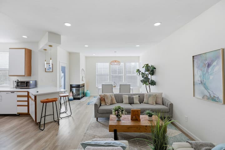 Norfolk Seaside Retreat｜ocean Breeze M#42531 - San Bruno, CA