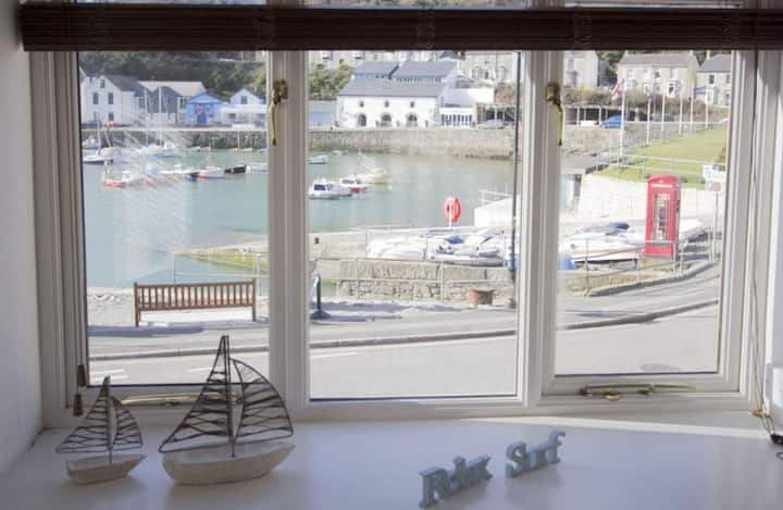 Harbour Front Flat In Porthleven - Next To Shops - Helston