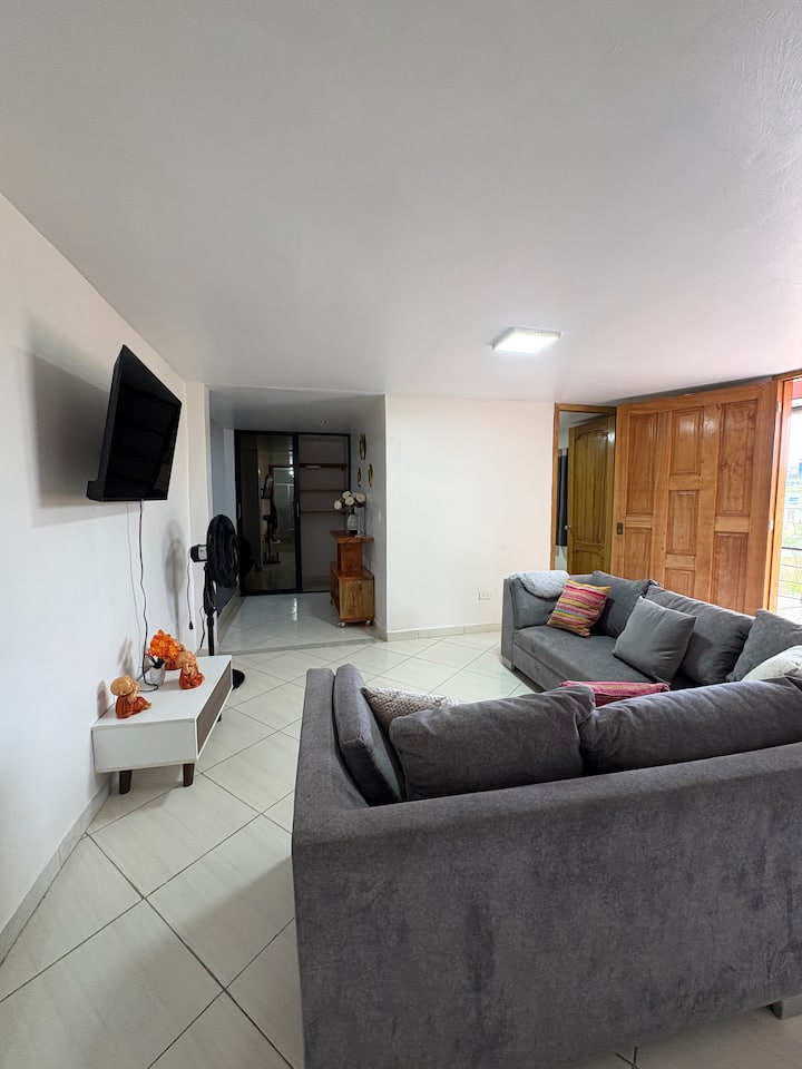 Hermoso Departamento A Dos Cuadras Del Centro - Pedro Vicente Maldonado