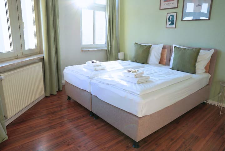 Cozy Home With Luxury Beds, Central & Parking Spot - Magdeburg