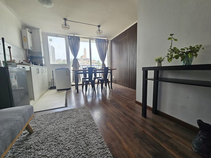 Depto. Ideal Para Parejas, Excelente Ubicación. - Chile