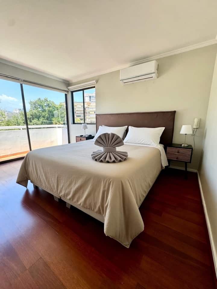 Dulpex 320 Mt2, 5 Dormitorios Y 4 Baños - Santiago (Chile)