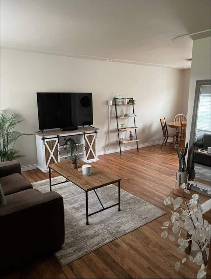 New By Superhost|clean 2 Bedroom|w/d|frontier Days - Cheyenne, WY