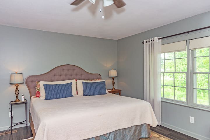 Southerncharm Oncentral: New Reno Historic 4br 2ba - Lake Martin, AL