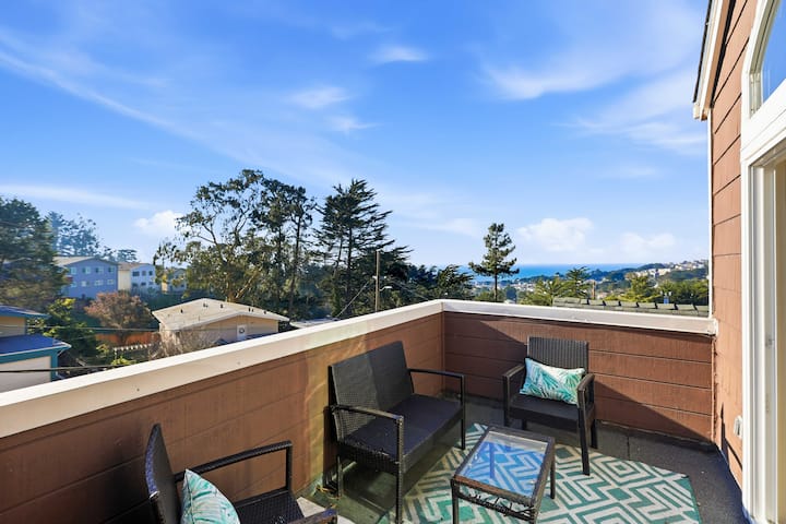 Norfolk Seaside Gem｜private Patio W/ Views E#42531 - San Bruno, CA