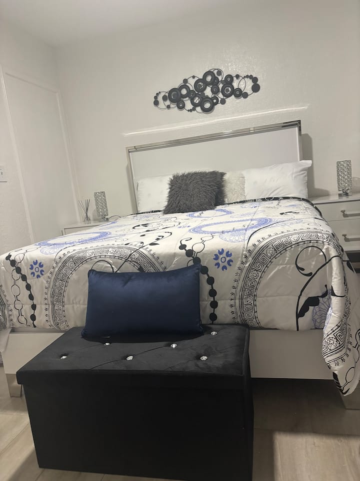 Escondite Acogedor - Hialeah