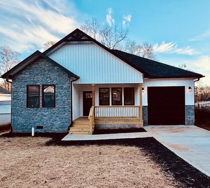 3br Modern New Home Near Downtown Spartanburg - Spartanburg, SC