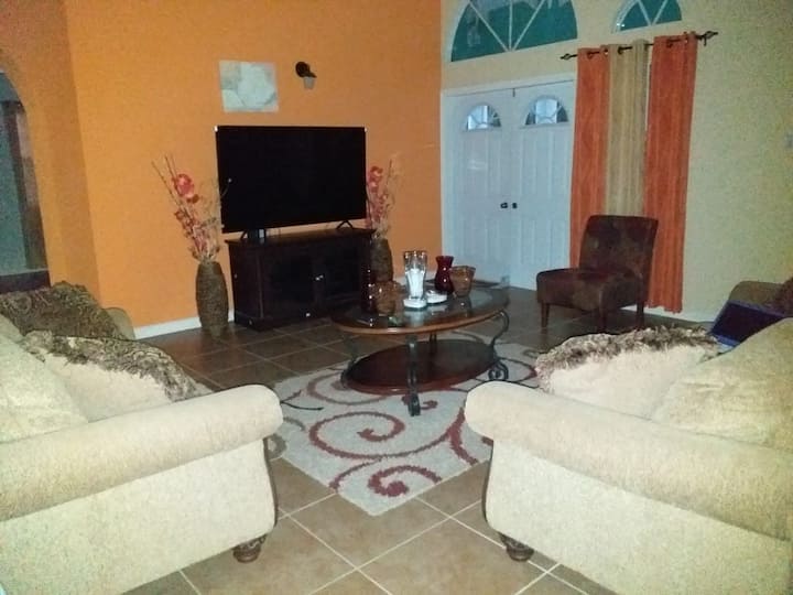 Martin Upstairs 4 Bedroom 2 Bathroom Is Perfect - Grenada