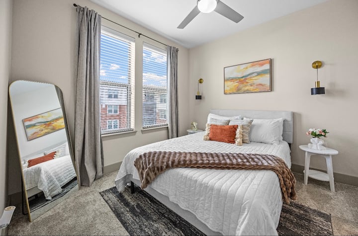 Serene Frisco Apt With Pool, Ev Charger And Gym - Frisco, TX