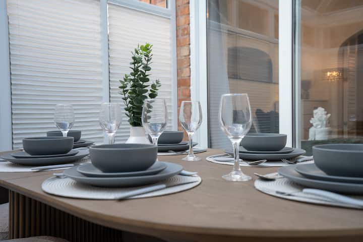 4bd, Near Nec, Bhx, Jlr, Sheldon - Solihull