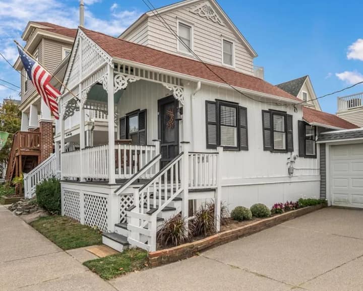 Ocean City's Original Gingerbread House - Jersey Shore, NJ
