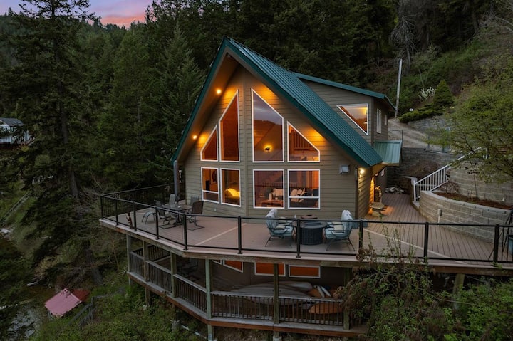 Pine Bay Lodge Lake House @Deer Lake - Loon Lake, WA