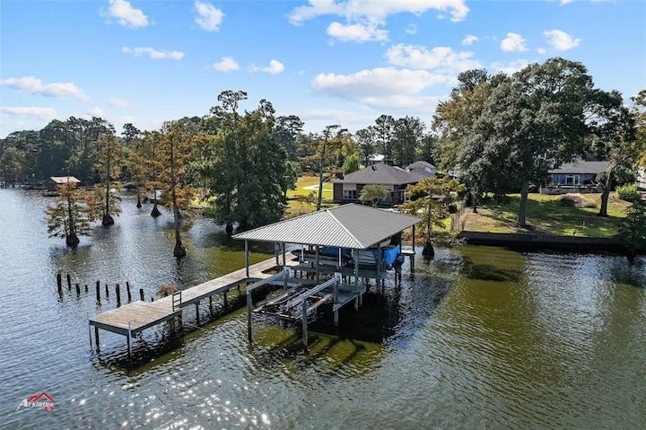 Lakefront 3br Retreat | Pier, Rv, Family-friendly - Shreveport, LA