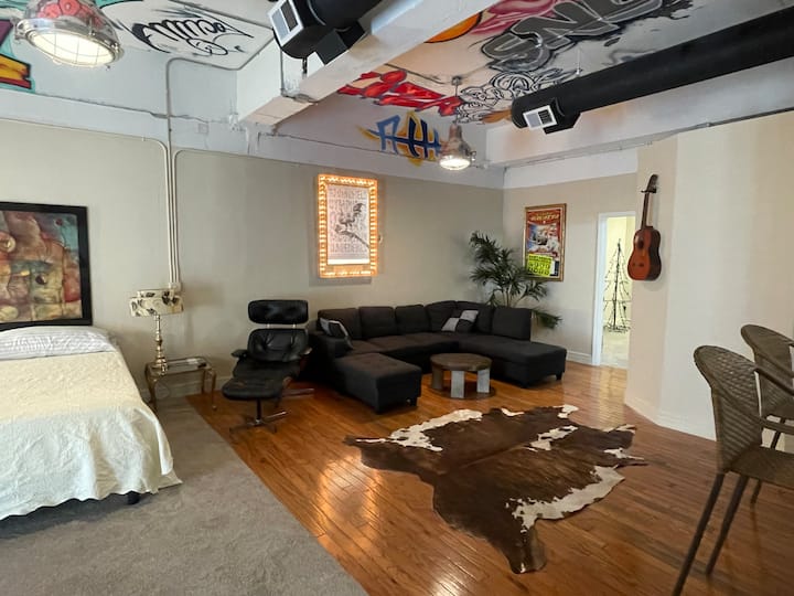 Walnut Street Loft - Springfield, MO