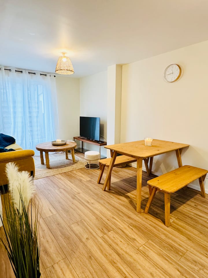 Appartement Idéalement Situé - Allonnes