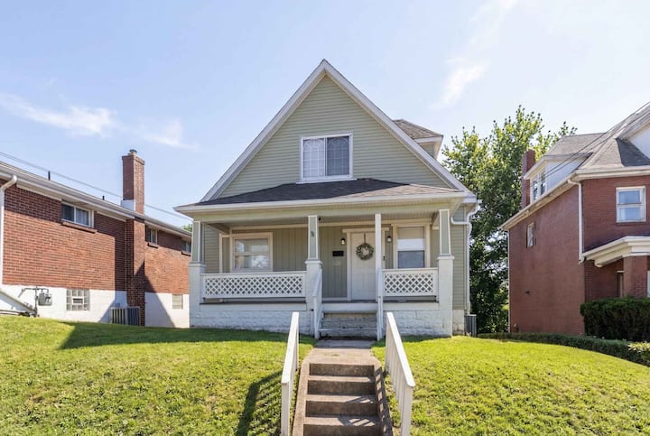 Quaint And Cozy Cottage Style Home In Harmony Twp. - Sewickley, PA
