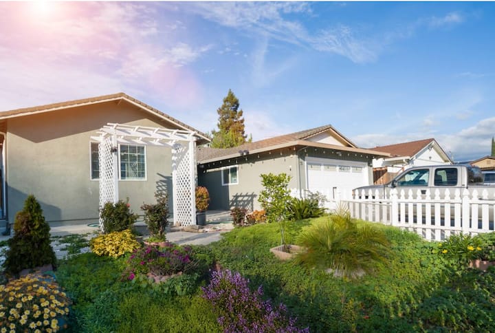 Blossom Valley 5 Bdr/3.5 Ba Spacious New Remodel - San Jose, CA