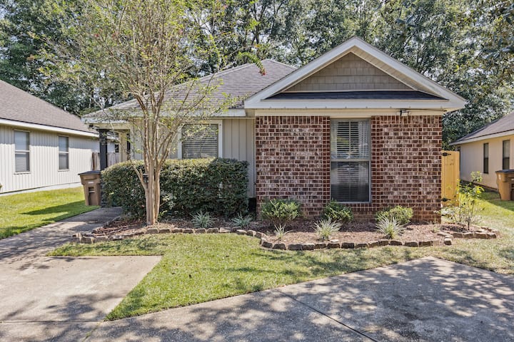 Sunday House - Big Creek Lake, AL