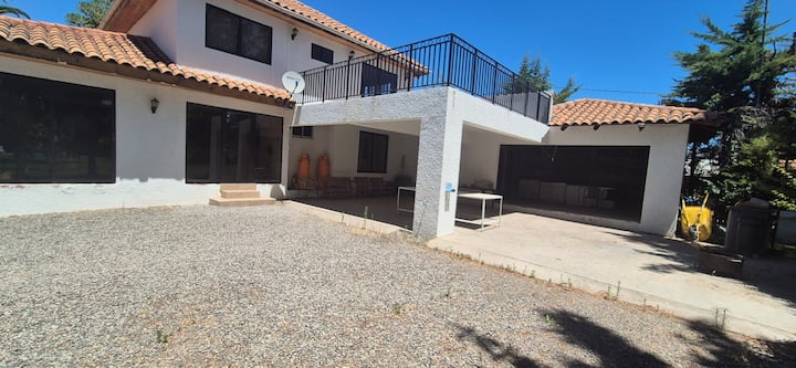 Cómoda Casa, Amplio Jardín Con Piscina. - Santa Cruz, Chile