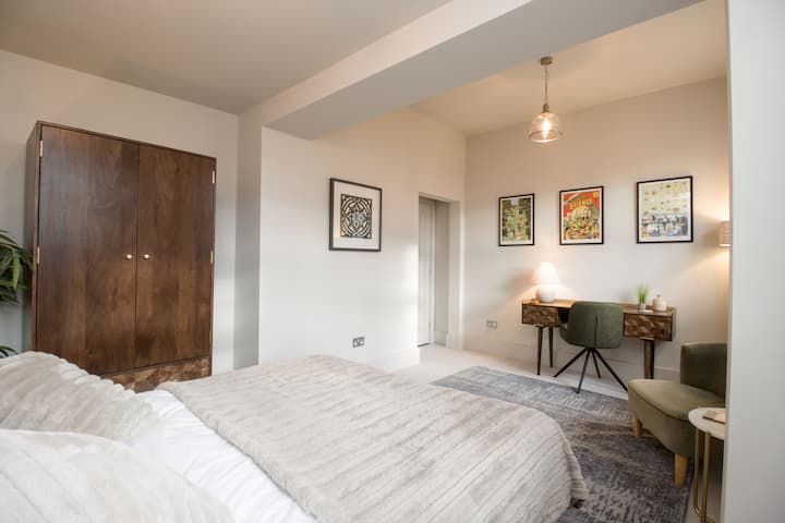 The Coach House At Pittville Park - 卓特咸學院