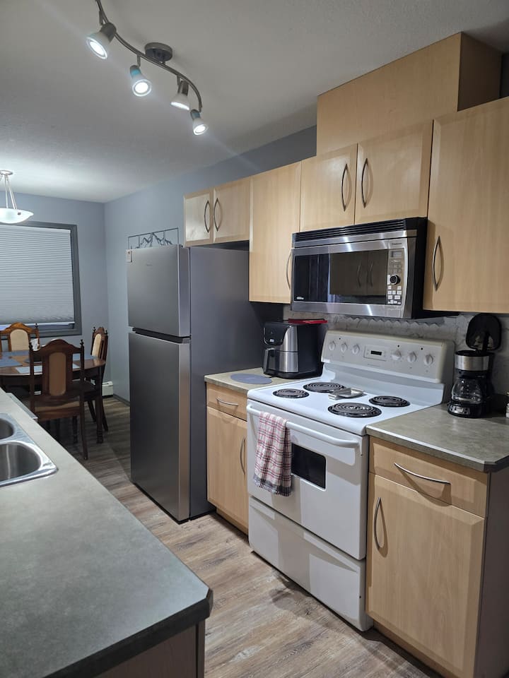 Cozy 2-bedroom Apartment - Fort McMurray