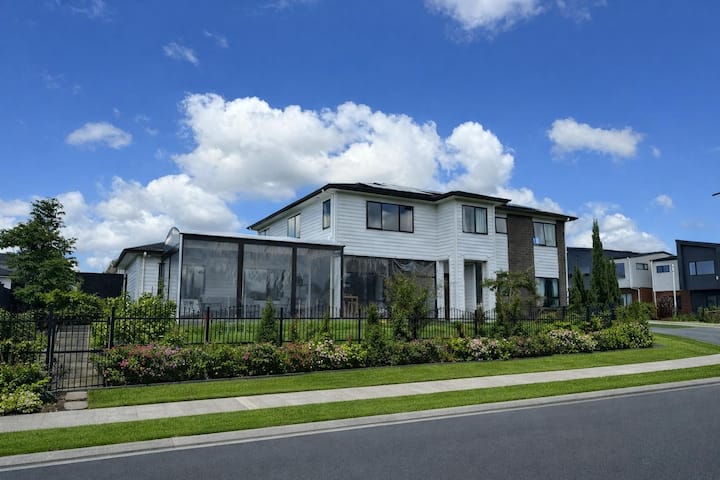 Flash Sales! Modern 2br Orewa Beach And Snowplanet - Nouvelle-Zélande