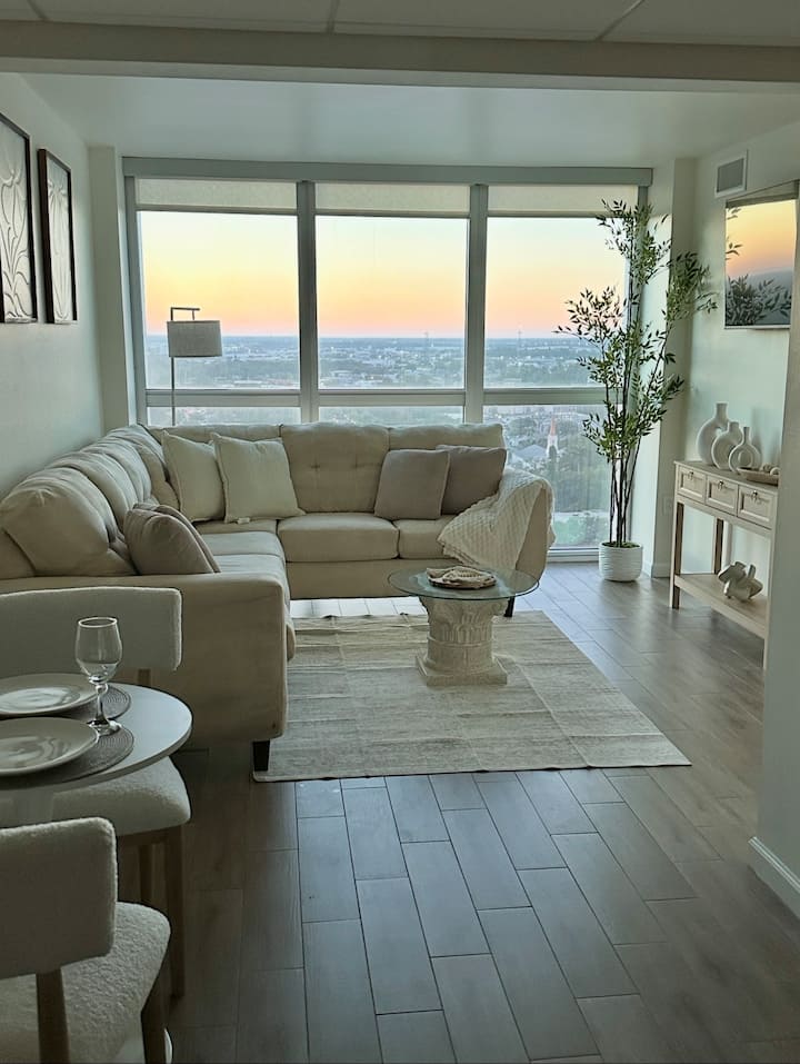 Sky Suite - Fort Myers, FL